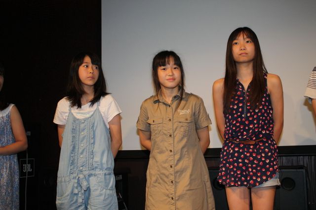 映画『聴こえてる、ふりをしただけ』初日舞台あいさつフォトギャラリー｜シネマトゥデイ