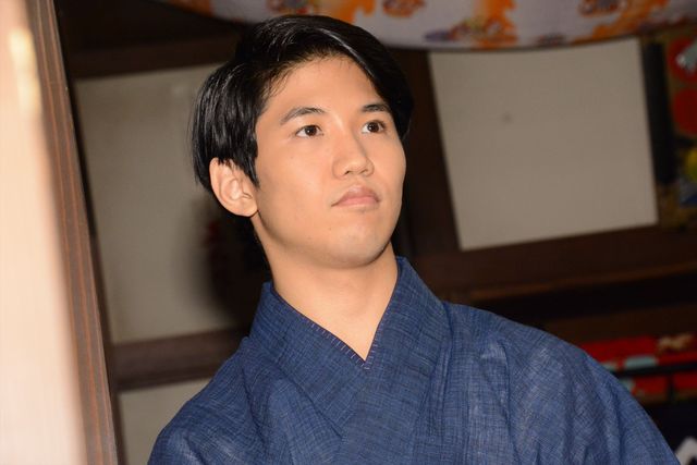 【12枚】窪田正孝＆唐沢寿明、満面の笑顔！朝ドラ「エール」取材会：フォトギャラリー｜シネマトゥデイ