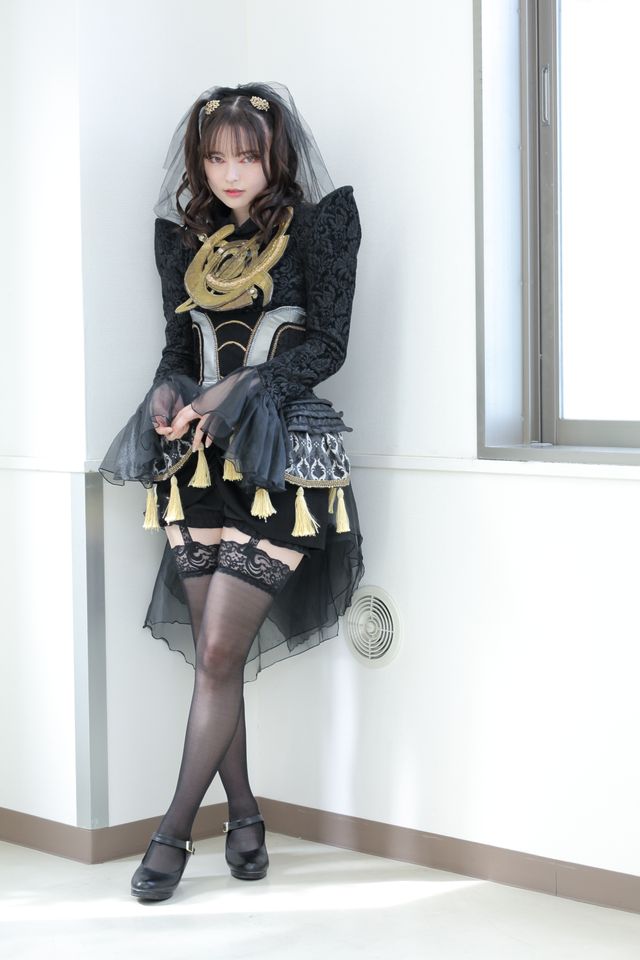 『仮面ライダーガッチャード』ラケシスの妖艶さ＆可愛さが爆発！坂巻有紗インタビュー撮り下ろしカット：フォトギャラリー｜シネマトゥデイ