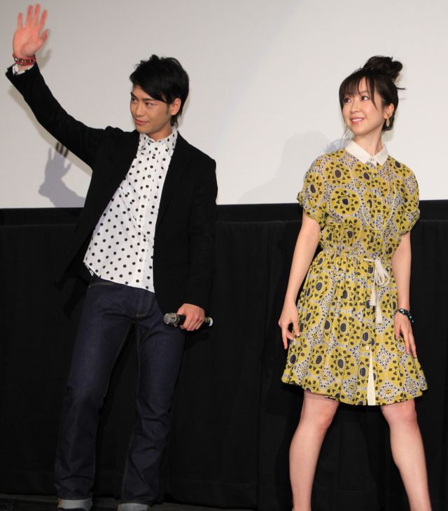 映画『恋する歯車』初日舞台あいさつフォトギャラリー|シネマトゥデイ