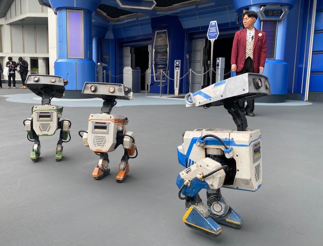 TDLを散策中の初登場“BDXドロイド”たち：フォトギャラリー｜シネマトゥデイ