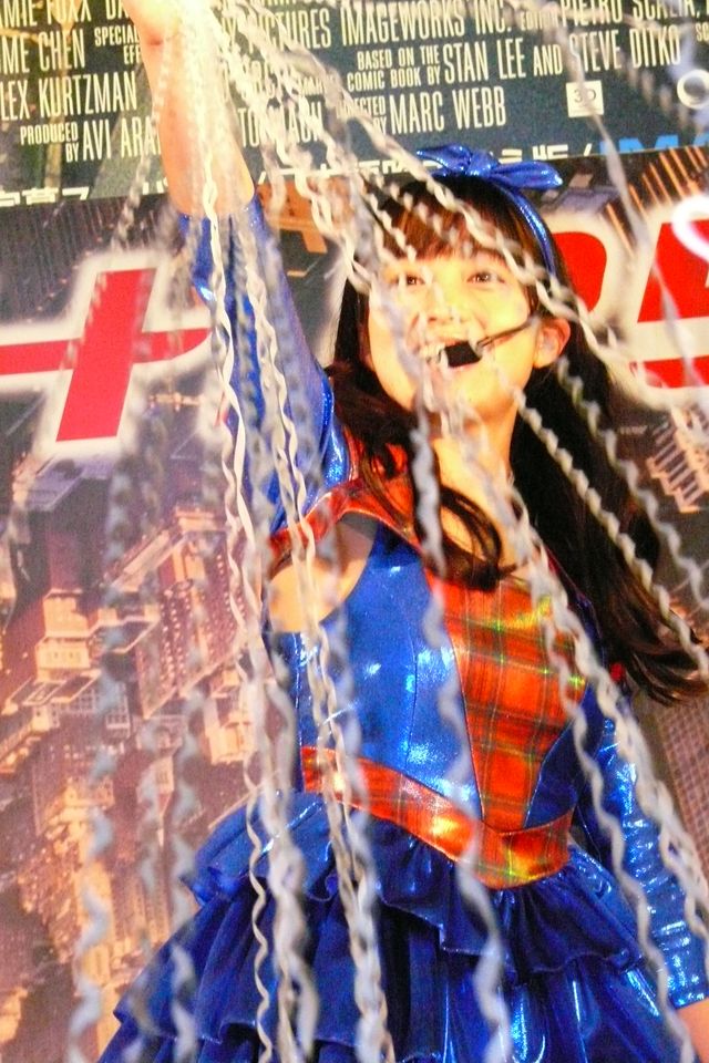 “天使すぎる”橋本環奈、スパイダーマン風ミニスカ衣装！フォトギャラリー｜シネマトゥデイ