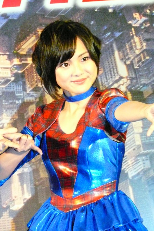 “天使すぎる”橋本環奈、スパイダーマン風ミニスカ衣装！フォトギャラリー｜シネマトゥデイ