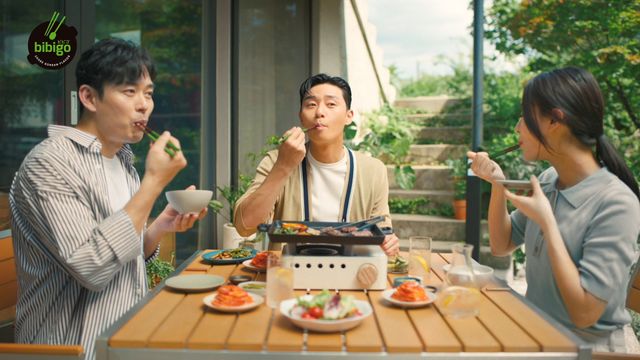 パク・ソジュンのいろいろな表情！「bibigo」新CM＆メイキングカット：フォトギャラリー｜シネマトゥデイ