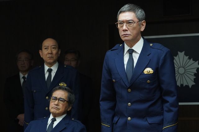 謎の男の正体は…「相棒season23」第19話（最終回SP後篇）場面カット：フォトギャラリー｜シネマトゥデイ